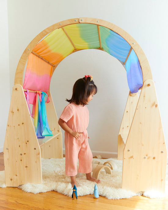 Waldorf Playstand – Sarah's Silks